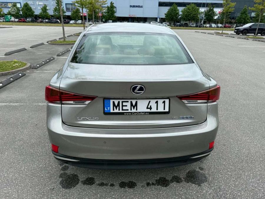 Brūns Lexus LS 300h 2017 Klaipėda, ar dzinēja tilpumu 2.50 L un nobraukumu 185 tūkst. km par 14999 €, foto 7 vietnē AUTOMOTO.COM.LV