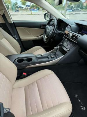 Brūns Lexus LS 300h 2017 Klaipėda, ar dzinēja tilpumu 2.50 L un nobraukumu 185 tūkst. km par 14999 €, foto 9 vietnē AUTOMOTO.COM.LV