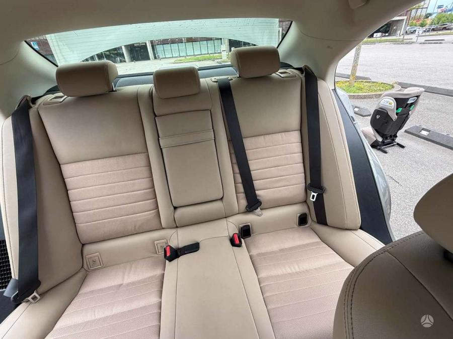 Brūns Lexus LS 300h 2017 Klaipėda, ar dzinēja tilpumu 2.50 L un nobraukumu 185 tūkst. km par 14999 €, foto 10 vietnē AUTOMOTO.COM.LV