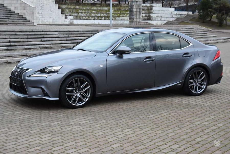 Pelēks Lexus LS 300h 2013 Viļņa, ar dzinēja tilpumu 2.49 L un nobraukumu 237 tūkst. km par 12500 €, foto 8 vietnē AUTOMOTO.COM.LV