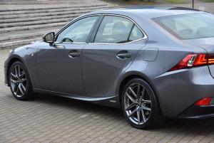 Pelēks Lexus LS 300h 2013 Viļņa, ar dzinēja tilpumu 2.49 L un nobraukumu 237 tūkst. km par 12500 €, foto 9 vietnē AUTOMOTO.COM.LV