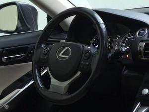 Pelēks Lexus LS 300h 2013 Kauņa, ar dzinēja tilpumu 2.50 L un nobraukumu 307 tūkst. km par 11750 €, foto 18 vietnē AUTOMOTO.COM.LV