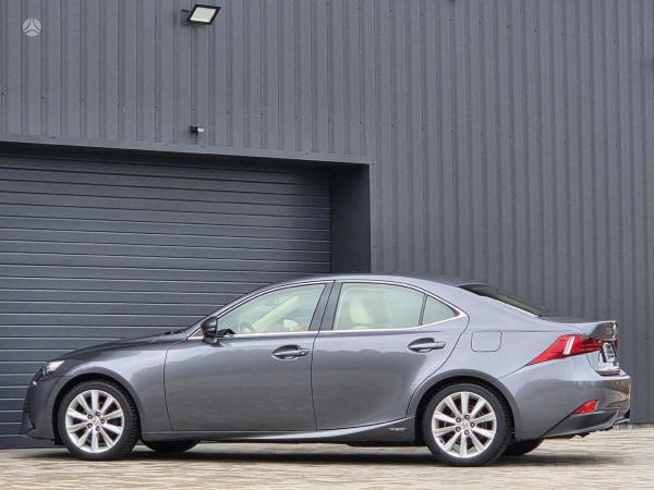 Pelēks Lexus LS 300h 2013 Kauņa, ar dzinēja tilpumu 2.50 L un nobraukumu 307 tūkst. km par 11750 €, foto 5 vietnē AUTOMOTO.COM.LV