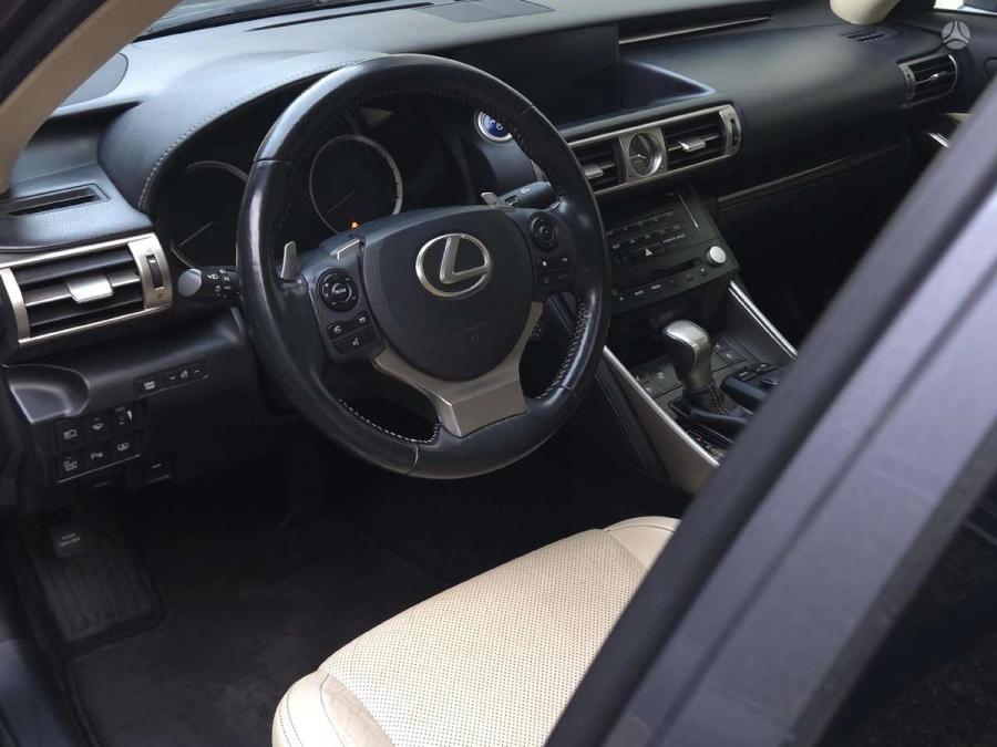 Grey Lexus LS 300h 2013 in Kaunas, with an engine capacity of 2.50 L and mileage of 300 thousand km for 11490 €, photo 15 on AUTOMOTO.COM.LV