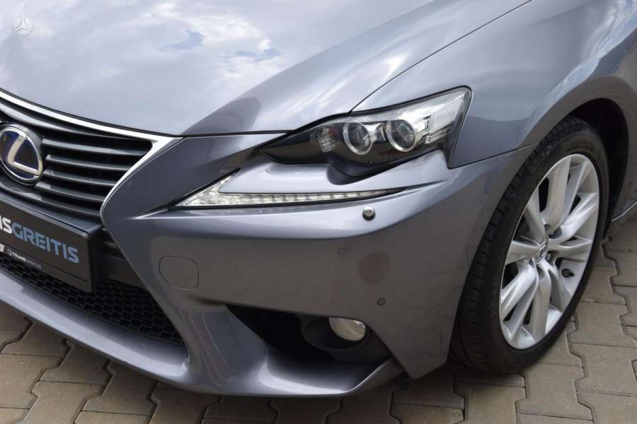 Grey Lexus LS 300h 2013 in Vilnius, with an engine capacity of 2.50 L and mileage of 225 thousand km for 12999 €, photo 13 on AUTOMOTO.COM.LV
