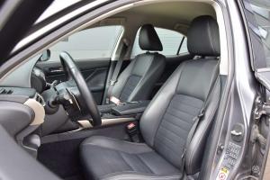 Grey Lexus LS 300h 2013 in Vilnius, with an engine capacity of 2.50 L and mileage of 225 thousand km for 12999 €, photo 16 on AUTOMOTO.COM.LV