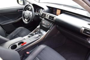 Grey Lexus LS 300h 2013 in Vilnius, with an engine capacity of 2.50 L and mileage of 225 thousand km for 12999 €, photo 19 on AUTOMOTO.COM.LV