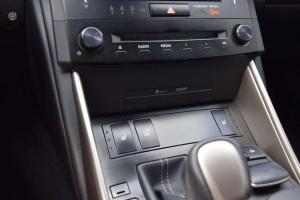 Grey Lexus LS 300h 2013 in Vilnius, with an engine capacity of 2.50 L and mileage of 225 thousand km for 12999 €, photo 29 on AUTOMOTO.COM.LV