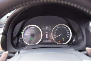 Grey Lexus LS 300h 2013 in Vilnius, with an engine capacity of 2.50 L and mileage of 225 thousand km for 12999 €, photo 30 on AUTOMOTO.COM.LV