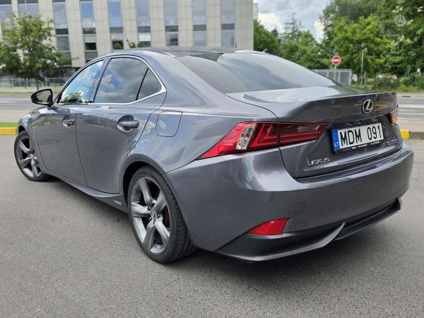 Серый Лексус LS 300h 2013 в Вильнюс, объемом двигателя 2.49 л и пробегом 241 тыс. км за 14500 €, фото 4 на AUTOMOTO.COM.LV