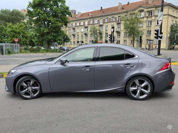 Серый Лексус LS 300h 2013 в Вильнюс, объемом двигателя 2.49 л и пробегом 241 тыс. км за 14500 €, фото 6 на AUTOMOTO.COM.LV