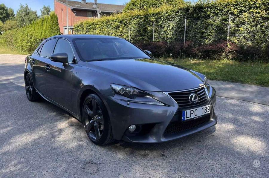 Grey Lexus LS 300h 2014 in Vilnius, with an engine capacity of 2.50 L and mileage of 254 thousand km for 12700 €, photo 1 on AUTOMOTO.COM.LV
