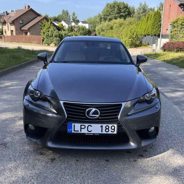 Grey Lexus LS 300h 2014 in Vilnius, with an engine capacity of 2.50 L and mileage of 254 thousand km for 12700 €, photo 2 on AUTOMOTO.COM.LV
