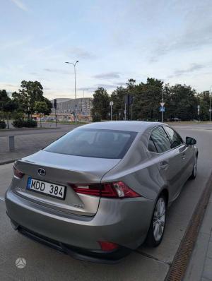 Серый Лексус LS 300h 2014 в Вильнюс, объемом двигателя 2.49 л и пробегом 270 тыс. км за 12000 €, фото 4 на AUTOMOTO.COM.LV