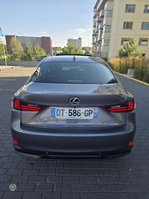 Pelēks Lexus LS 300h 2015 Viļņa, ar dzinēja tilpumu 2.49 L un nobraukumu 223 tūkst. km par 14850 €, foto 9 vietnē AUTOMOTO.COM.LV