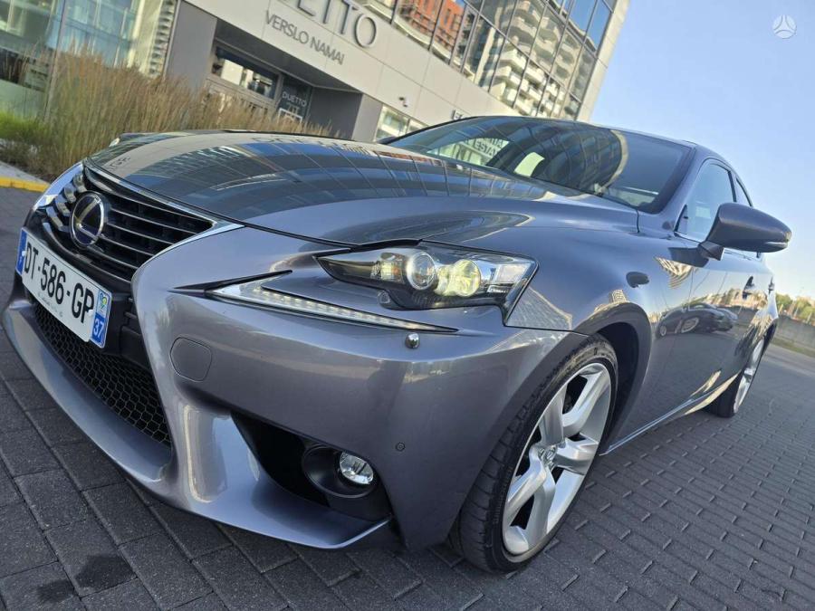Pelēks Lexus LS 300h 2015 Viļņa, ar dzinēja tilpumu 2.49 L un nobraukumu 223 tūkst. km par 14850 €, foto 16 vietnē AUTOMOTO.COM.LV