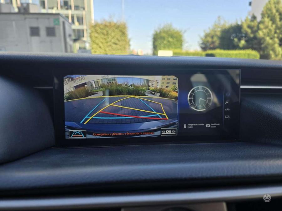 Pelēks Lexus LS 300h 2015 Viļņa, ar dzinēja tilpumu 2.49 L un nobraukumu 223 tūkst. km par 14850 €, foto 27 vietnē AUTOMOTO.COM.LV