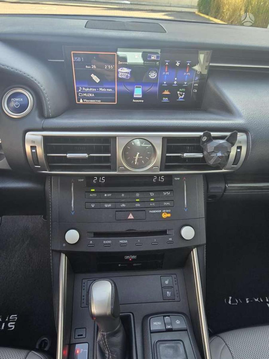 Pelēks Lexus LS 300h 2015 Viļņa, ar dzinēja tilpumu 2.49 L un nobraukumu 223 tūkst. km par 14850 €, foto 29 vietnē AUTOMOTO.COM.LV