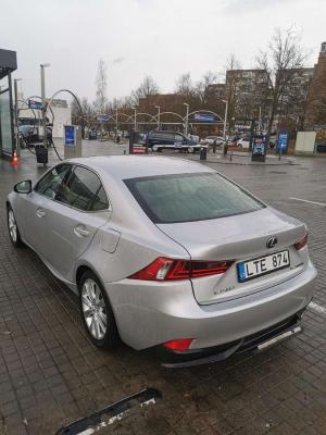 Grey Lexus LS 300h 2016 in Vilnius, with an engine capacity of 2.49 L and mileage of 190 thousand km for 14400 €, photo 4 on AUTOMOTO.COM.LV