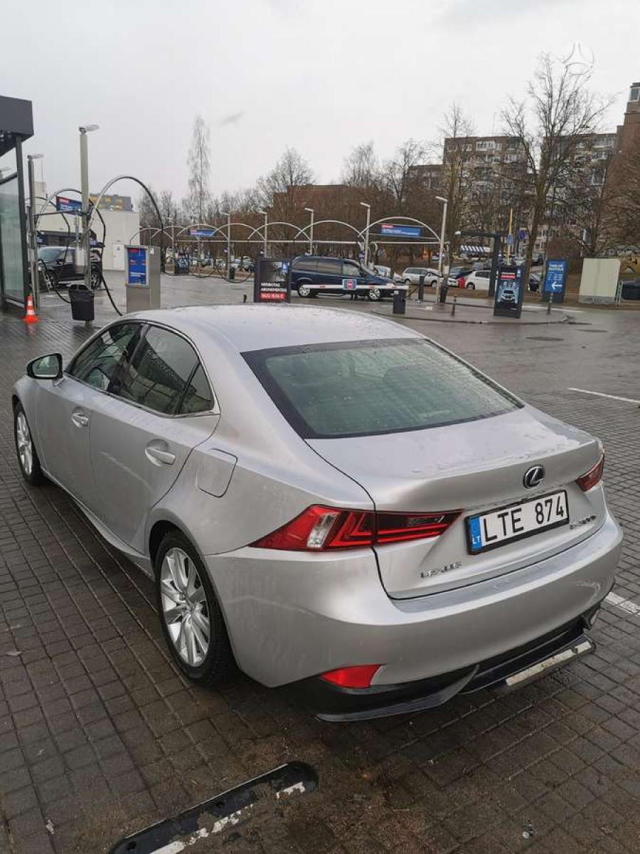 Grey Lexus LS 300h 2016 in Vilnius, with an engine capacity of 2.49 L and mileage of 190 thousand km for 14400 €, photo 4 on AUTOMOTO.COM.LV
