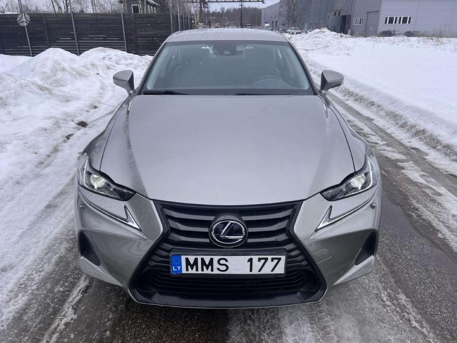 Grey Lexus LS 300h 2017 in Vilnius, with an engine capacity of 2.49 L and mileage of 160 thousand km for 15500 €, photo 2 on AUTOMOTO.COM.LV