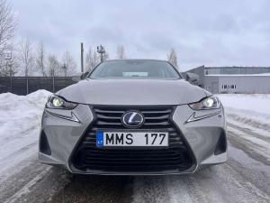 Grey Lexus LS 300h 2017 in Vilnius, with an engine capacity of 2.49 L and mileage of 160 thousand km for 15500 €, photo 8 on AUTOMOTO.COM.LV