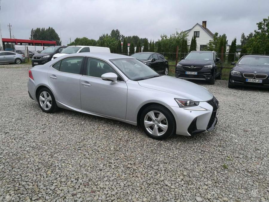 Pelēks Lexus LS 300h 2018 Tauragė, ar dzinēja tilpumu 2.50 L un nobraukumu 162 tūkst. km par 17500 €, foto 3 vietnē AUTOMOTO.COM.LV