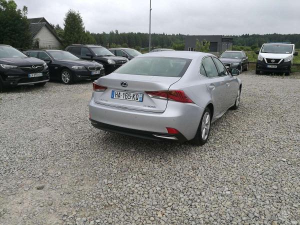Pelēks Lexus LS 300h 2018 Tauragė, ar dzinēja tilpumu 2.50 L un nobraukumu 162 tūkst. km par 17500 €, foto 4 vietnē AUTOMOTO.COM.LV