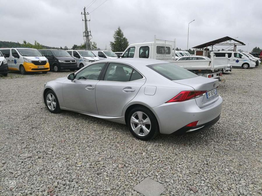 Pelēks Lexus LS 300h 2018 Tauragė, ar dzinēja tilpumu 2.50 L un nobraukumu 162 tūkst. km par 17500 €, foto 7 vietnē AUTOMOTO.COM.LV