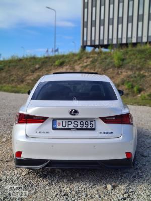 Lexus LS 300h 2013 in Vilnius, with an engine capacity of 2.50 L and mileage of 284 thousand km for 11999 €, photo 5 on AUTOMOTO.COM.LV