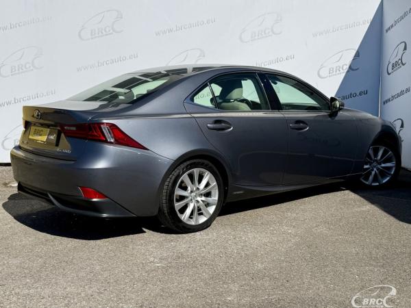 Lexus LS 300h 2014 Klaipėda, ar dzinēja tilpumu 2.49 L un nobraukumu 138 tūkst. km par 15900 €, foto 2 vietnē AUTOMOTO.COM.LV