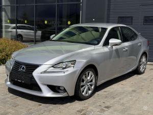 Lexus LS 300h 2015 in Vilnius, with an engine capacity of 2.49 L and mileage of 236 thousand km for 14666 €, photo 3 on AUTOMOTO.COM.LV
