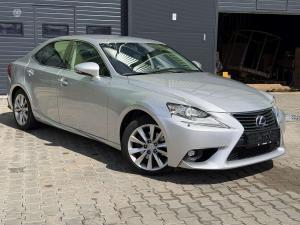 Lexus LS 300h 2015 in Vilnius, with an engine capacity of 2.49 L and mileage of 236 thousand km for 14666 €, photo 7 on AUTOMOTO.COM.LV