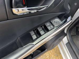 Lexus LS 300h 2015 in Vilnius, with an engine capacity of 2.49 L and mileage of 236 thousand km for 14666 €, photo 14 on AUTOMOTO.COM.LV