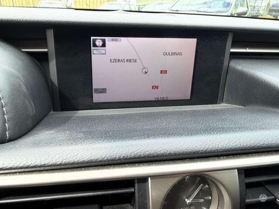 Lexus LS 300h 2015 in Vilnius, with an engine capacity of 2.49 L and mileage of 236 thousand km for 14666 €, photo 17 on AUTOMOTO.COM.LV