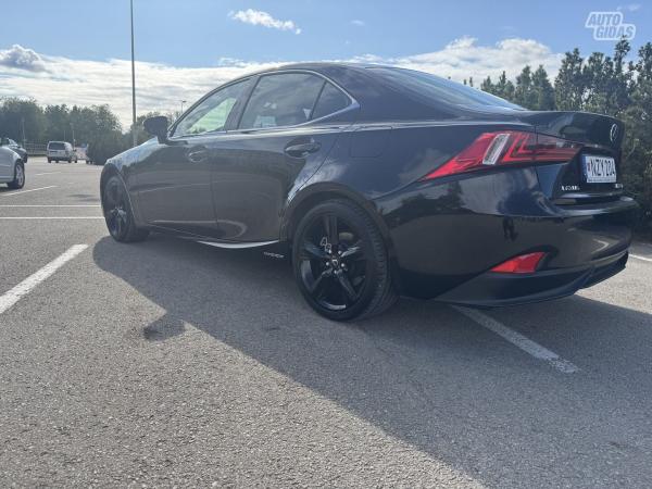 Lexus LS 300h 2016 in Siauliai, with an engine capacity of 2.50 L and mileage of 193 thousand km for 14900 €, photo 3 on AUTOMOTO.COM.LV