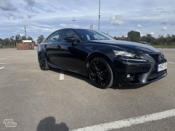 Lexus LS 300h 2016 in Siauliai, with an engine capacity of 2.50 L and mileage of 193 thousand km for 14900 €, photo 6 on AUTOMOTO.COM.LV