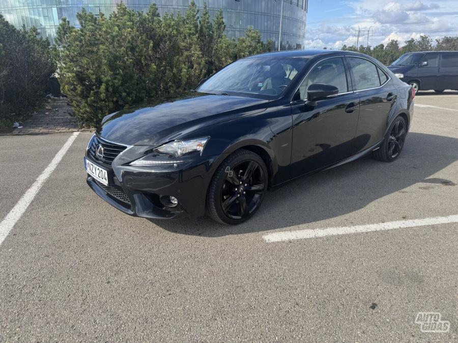 Lexus LS 300h 2016 in Siauliai, with an engine capacity of 2.50 L and mileage of 193 thousand km for 14900 €, photo 9 on AUTOMOTO.COM.LV