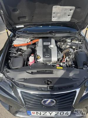 Lexus LS 300h 2016 in Siauliai, with an engine capacity of 2.50 L and mileage of 193 thousand km for 14900 €, photo 13 on AUTOMOTO.COM.LV