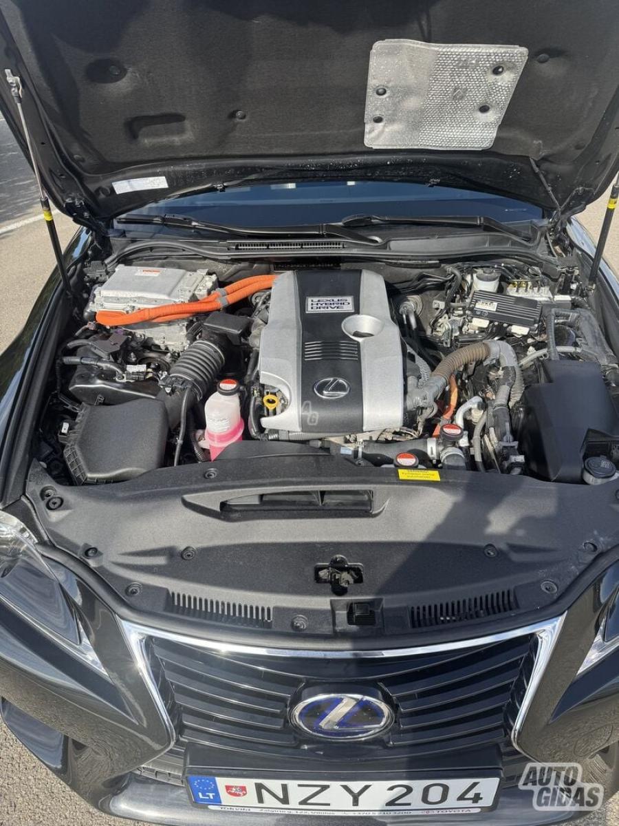 Lexus LS 300h 2016 in Siauliai, with an engine capacity of 2.50 L and mileage of 193 thousand km for 14900 €, photo 13 on AUTOMOTO.COM.LV