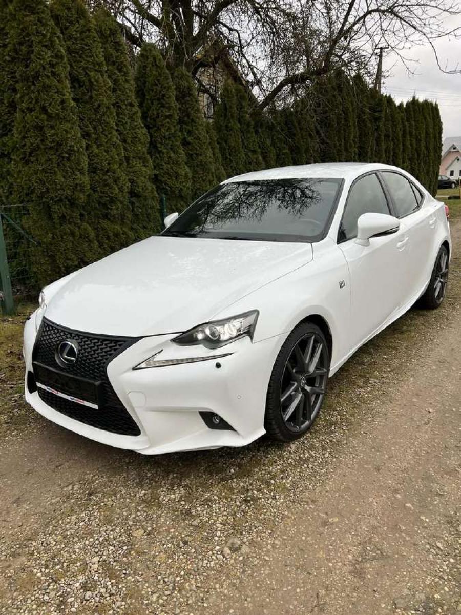 Balts Lexus LS 300h 2013 Alīta, ar dzinēja tilpumu 2.50 L un nobraukumu 238 tūkst. km par 13790 €, foto 1 vietnē AUTOMOTO.COM.LV