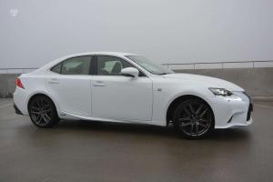 Balts Lexus LS 300h 2013 Viļņa, ar dzinēja tilpumu 2.50 L un nobraukumu 171 tūkst. km par 13500 €, foto 15 vietnē AUTOMOTO.COM.LV