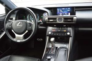 Balts Lexus LS 300h 2013 Viļņa, ar dzinēja tilpumu 2.50 L un nobraukumu 171 tūkst. km par 13500 €, foto 19 vietnē AUTOMOTO.COM.LV