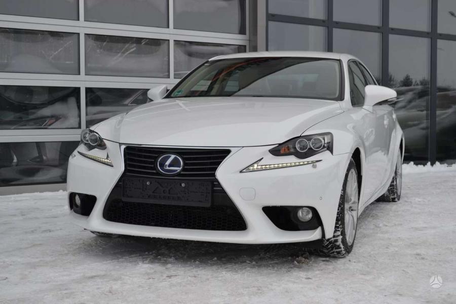 Balts Lexus LS 300h 2013 Viļņa, ar dzinēja tilpumu 2.49 L un nobraukumu 208 tūkst. km par 16500 €, foto 2 vietnē AUTOMOTO.COM.LV