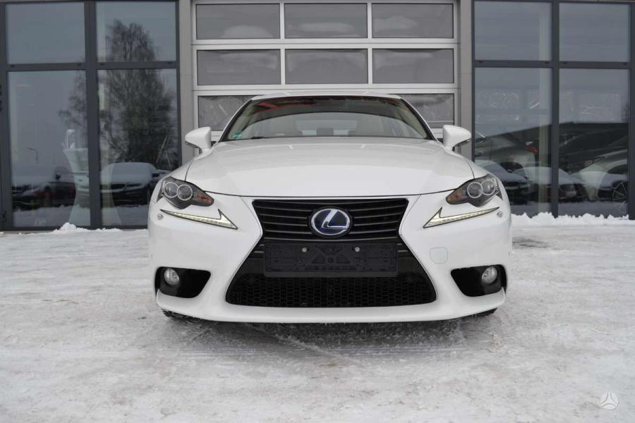 Balts Lexus LS 300h 2013 Viļņa, ar dzinēja tilpumu 2.49 L un nobraukumu 208 tūkst. km par 16500 €, foto 3 vietnē AUTOMOTO.COM.LV