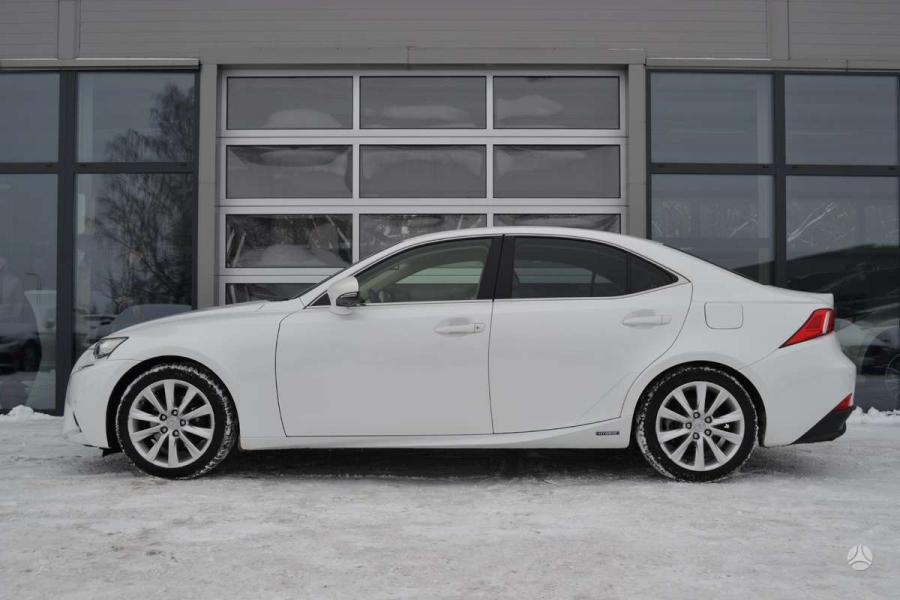 Balts Lexus LS 300h 2013 Viļņa, ar dzinēja tilpumu 2.49 L un nobraukumu 208 tūkst. km par 16500 €, foto 10 vietnē AUTOMOTO.COM.LV