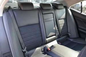 Balts Lexus LS 300h 2013 Viļņa, ar dzinēja tilpumu 2.49 L un nobraukumu 261 tūkst. km par 14000 €, foto 21 vietnē AUTOMOTO.COM.LV