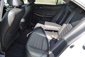 Balts Lexus LS 300h 2013 Viļņa, ar dzinēja tilpumu 2.49 L un nobraukumu 261 tūkst. km par 14000 €, foto 27 vietnē AUTOMOTO.COM.LV
