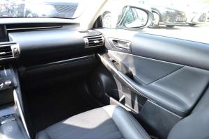 Balts Lexus LS 300h 2013 Viļņa, ar dzinēja tilpumu 2.49 L un nobraukumu 261 tūkst. km par 14000 €, foto 28 vietnē AUTOMOTO.COM.LV
