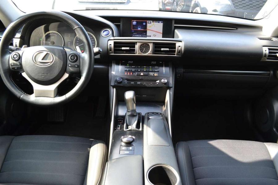 Balts Lexus LS 300h 2013 Viļņa, ar dzinēja tilpumu 2.49 L un nobraukumu 261 tūkst. km par 14000 €, foto 29 vietnē AUTOMOTO.COM.LV